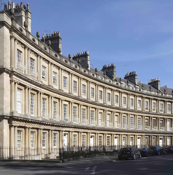 The Kings Circus - Georgian Decadence - Bath