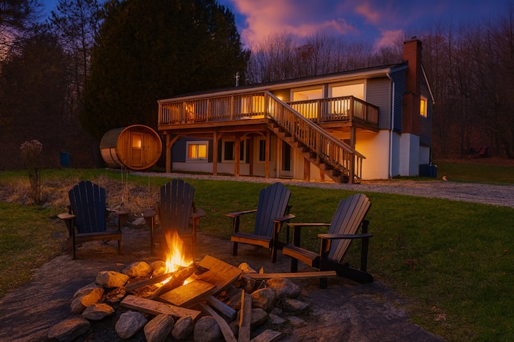 Perfect Muskoka Getaway-waterfront, Sauna, Firepit - Huntsville