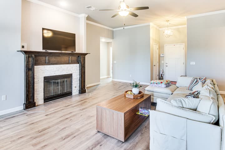 4 Mi To Ou Campus & Stadium! Suburban Norman Home - Lake Thunderbird, OK