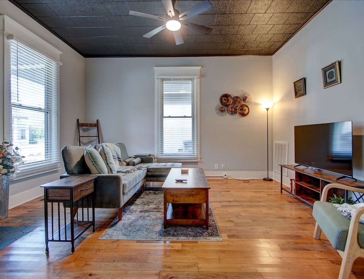 Modern Park Avenue Cottage in Hot Springs - Airbnb