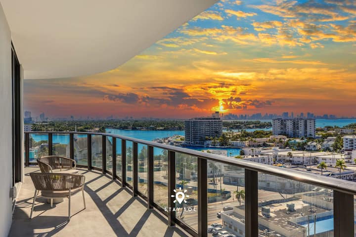 Chic 2br Apartment Gym & Balcony Views - Miami Beach