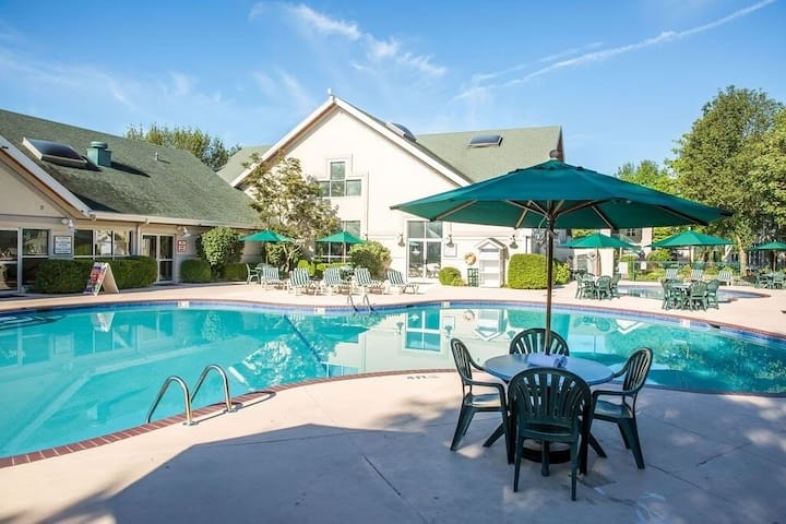 3 Scenic Rooms W/ Balcony Near Table Rock Lake - Branson, MO