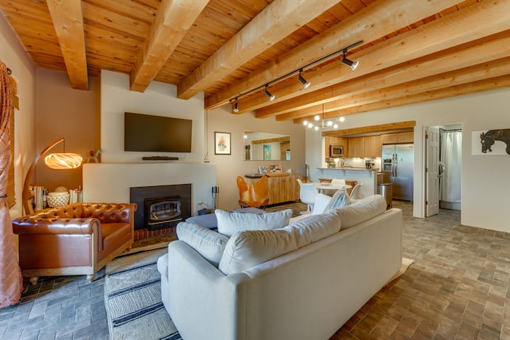 Ski, Hike & Fish! Beautiful Retreat Near Taos - Arroyo Seco, NM
