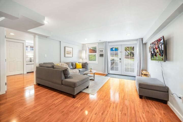 Spacious 2br Home, Backyard Parking & Uw - Maple Leaf - Seattle