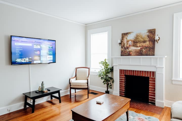 Peaceful 1br Escape | Pet-friendly Stay - Montgomery, AL