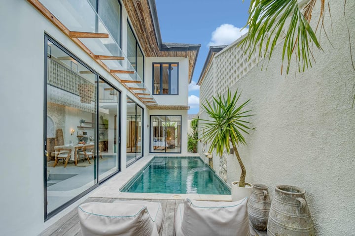 Casa Amadeo A2 - 3br Villa Near Seminyak Beach - Seminyak