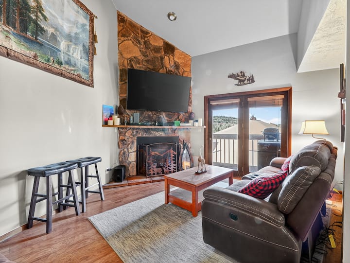 Timbernest Retreat – Spacious Multi-level Condo - Brian Head, UT