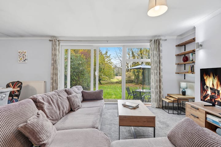 Seven Space | Pet-friendly Broads Retreat - Wroxham