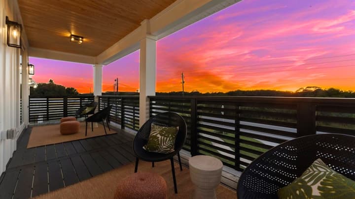 New Coastal Luxury • Walk To Beach • Modern 4br Re - St. Augustine Beach, FL