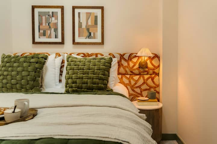 Tower Bridge Road | Room - London