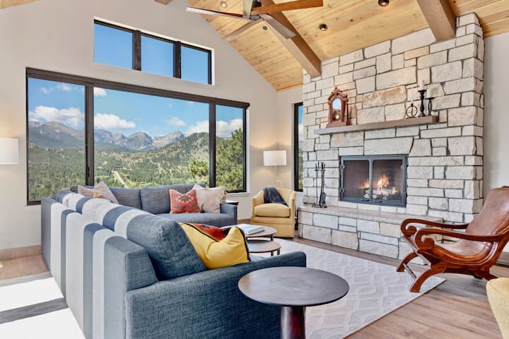 Built In 2023 | Hot Tub | Minutes Away From Rmnp - Estes Park, CO