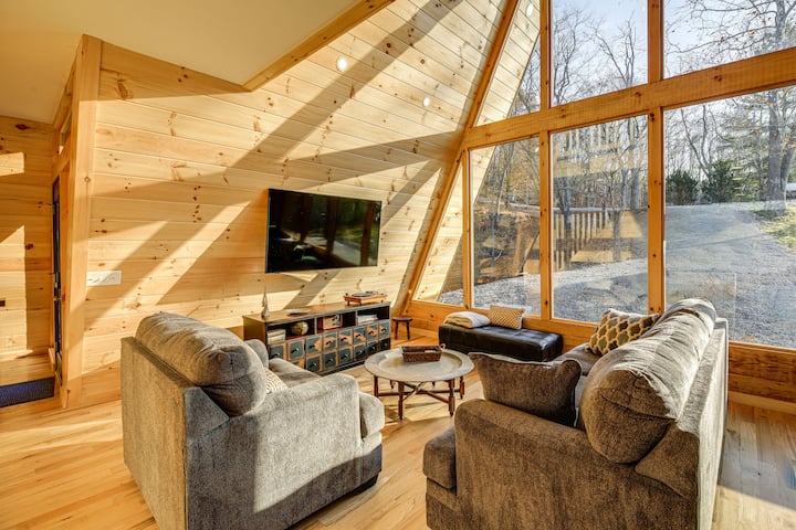 Steps To State Park! A-frame Cabin In Piney Creek - Mouth of Wilson, VA