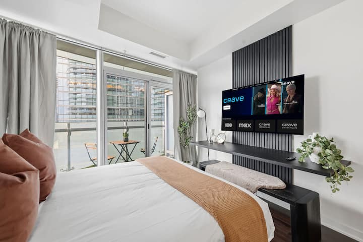 Stylish Downtown Studio With Cn Tower Views! - Toronto