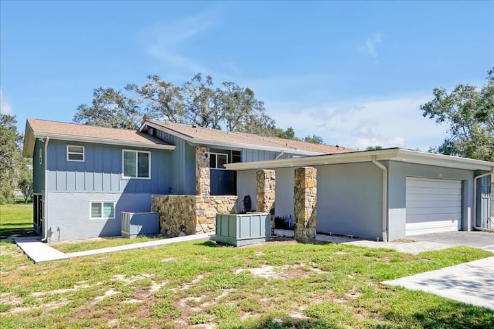 Into The Woods - Spacious Retreat Whole Cabin - Lake Eva, FL