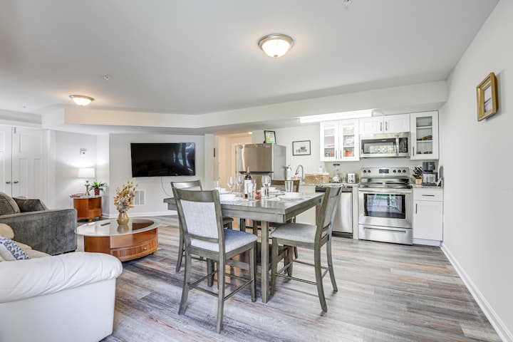 Suburban Comfort In Bowie! Apartment W/ Patio - Six Flags America, Bowie