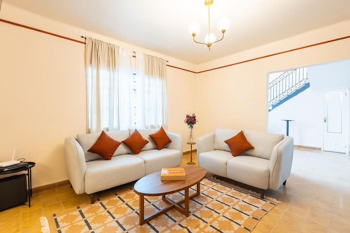 Central House With 4 Bedrooms And Parking - Puebla