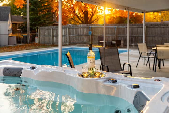 Swimhaven | Pool | Hot Tub | Arcade - Stevensville, MI