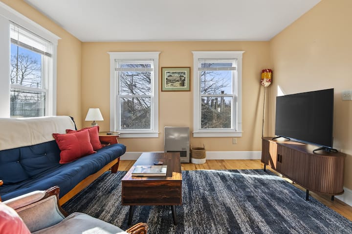 Bright City & Coast Getaway | Pet-friendly - Portland, ME
