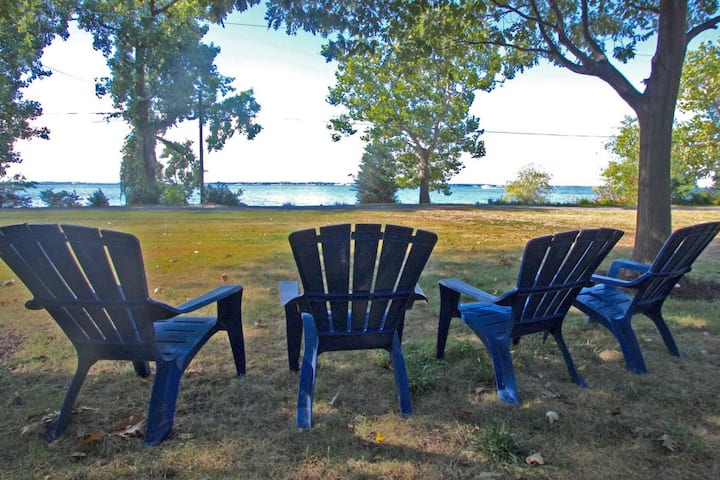 Pj's Beach House-3 Bedroom/1.5 Bathroom - Kelleys Island, OH