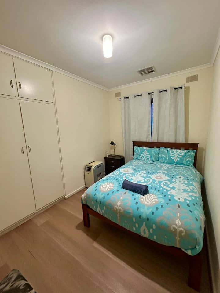 Luxury Room In Spacious And Modern Guest House - Salisbury