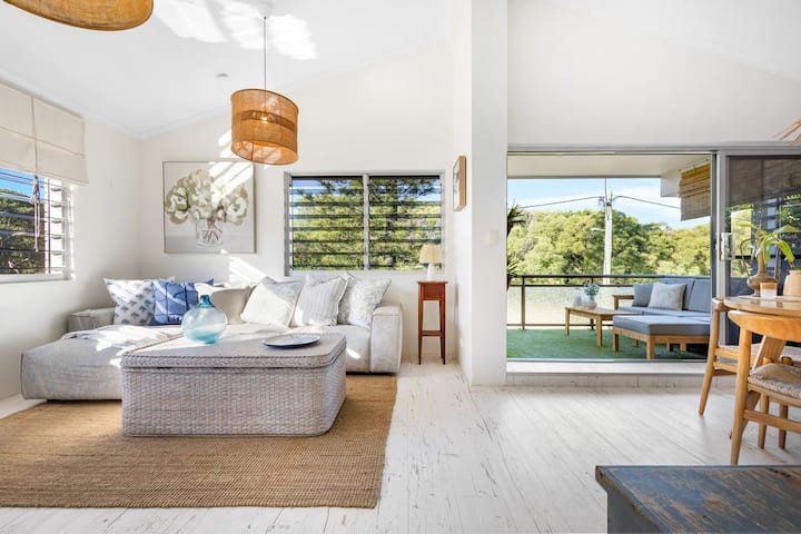 Hidden Gem On Jubilee - Where The Ocean Whispers - Coolum Beach