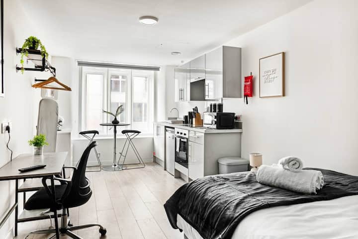 Modern Well-equipped Studio Flat In Great Location - Nottingham Trent University