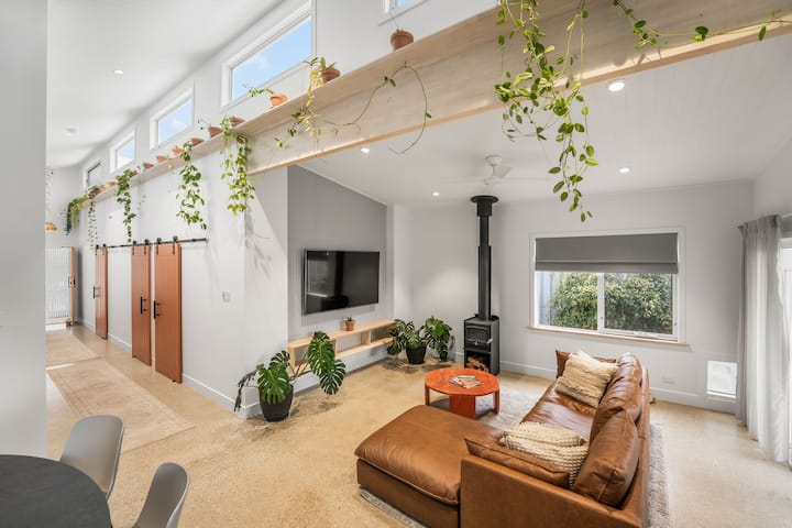 Designer Coastal Retreat | Magnesium Pool - Aldinga