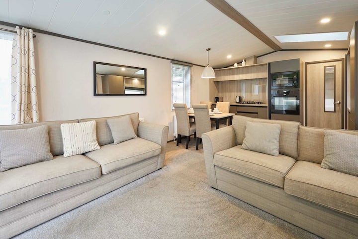 Host & Stay | Falconers Lodge - Pocklington