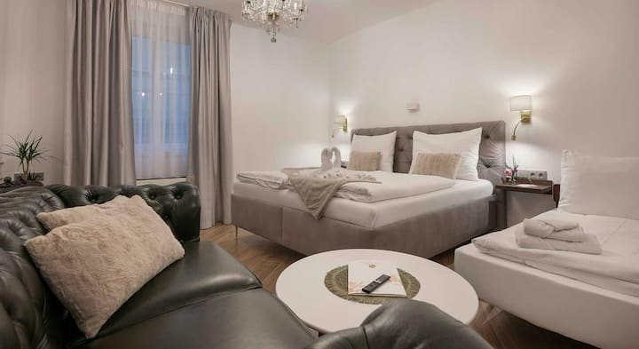 Maria Theresa Apartment By Kaiserstein Palace - Praag