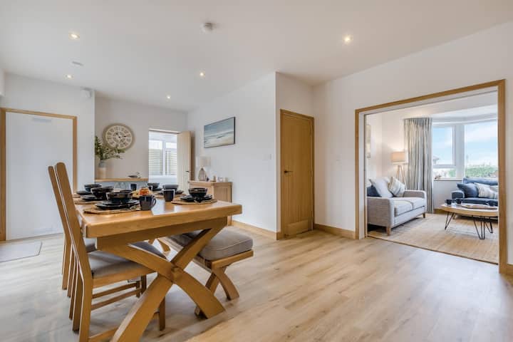 4 Bed In Cromer (Oc-b34005) - Cromer