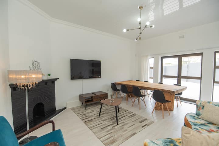 Nine On Second - Gqeberha