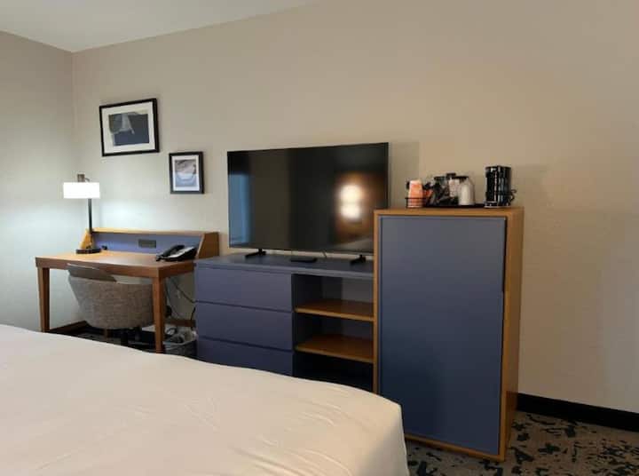 2 Baton Rouge Retreats With Breakfast Near Capitol - Baton Rouge, LA