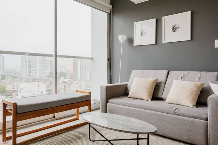 Shimmering 1br Amazing Pool In Barranco - Peru