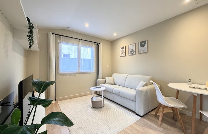 Joli Studio En Rez-de-jardin Entre Lac Et Montagne - Le Bourget-du-Lac