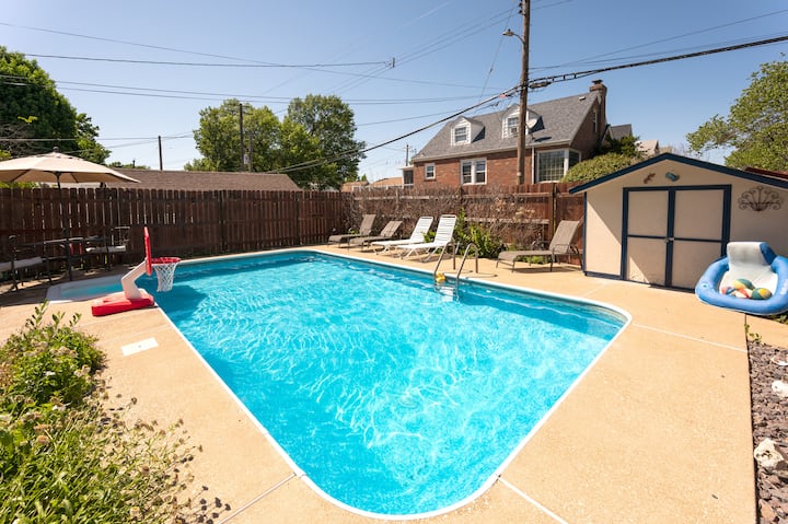 South City Poolhouse By Staylage - St. Louis, MO