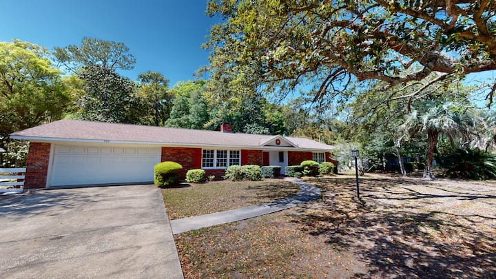 Beachcomber 3 Bedrooms, 2 Bathrooms - Jekyll Island, GA