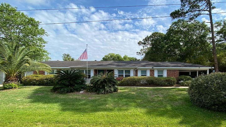 Golden Days Duplex 3 Bedrooms, 2 Bathrooms - Jekyll Island, GA