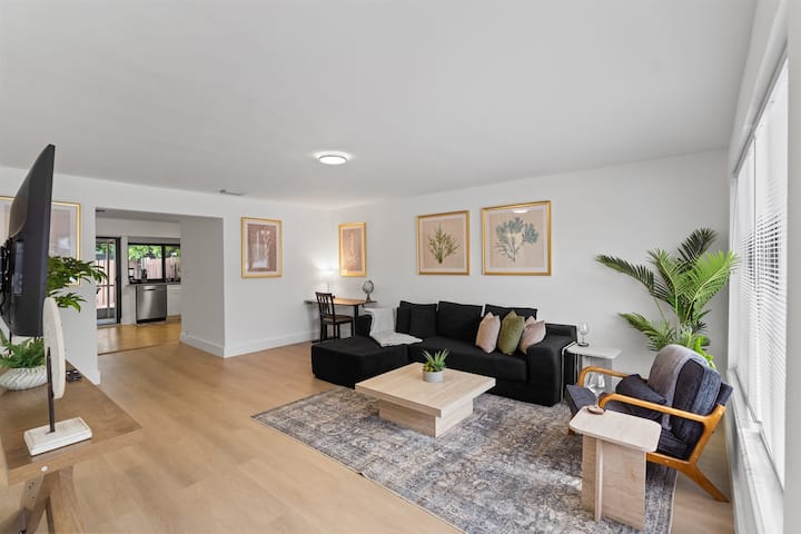 Modern Pool Home!  Managed By Bnr Vacation Rentals - Fort Lauderdale, FL