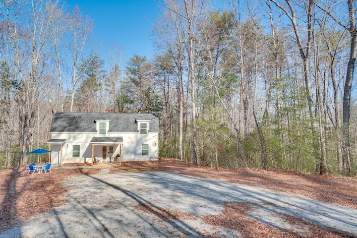 Private Cleveland Mountain Retreat - Pet Friendly - Cleveland, GA