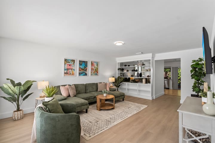 2 Full Homes W Pool!  Bnr Vacation Rentals - Fort Lauderdale