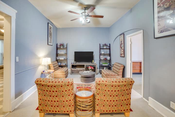 1 Mi To Lake Michigan! Urban Racine Apartment - Racine, WI