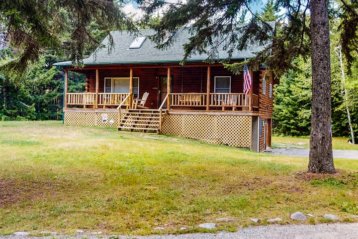 Relaxing 3br | Fireplace | Deck | Fire Pit - Acadia National Park