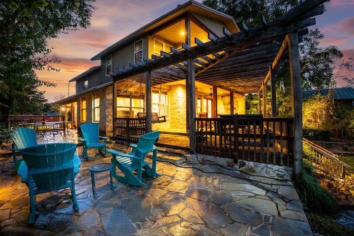 Waterfront | Dock & Patio | Firepit | Pingpong! - New Braunfels, TX