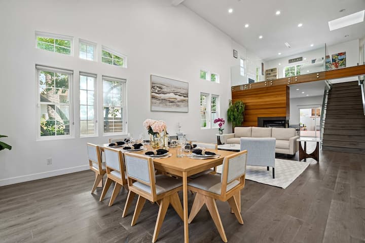 New Listing! Valley Villa By Colby & Conrad! - Beverly Hills, CA