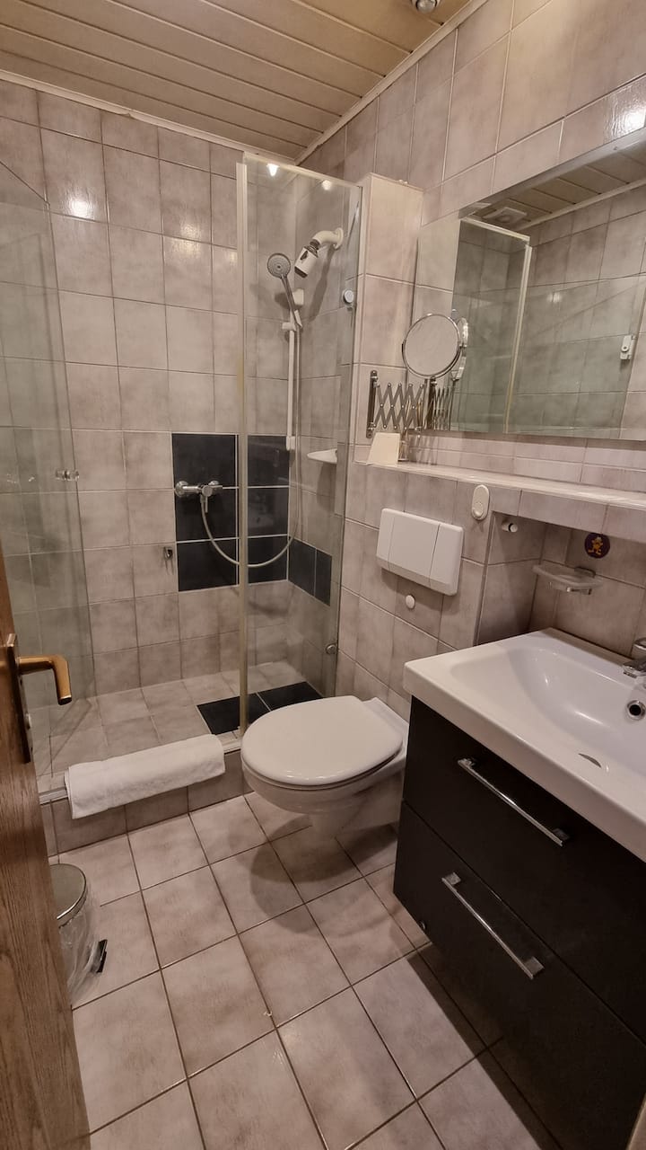 Quadruple-economie-salle De Bain Partagée-vue Sur - Mannheim