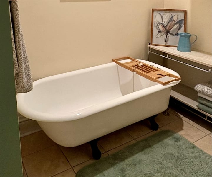 Northside Gem- Historic Retreat With Modern Luxury - Richmond, VA