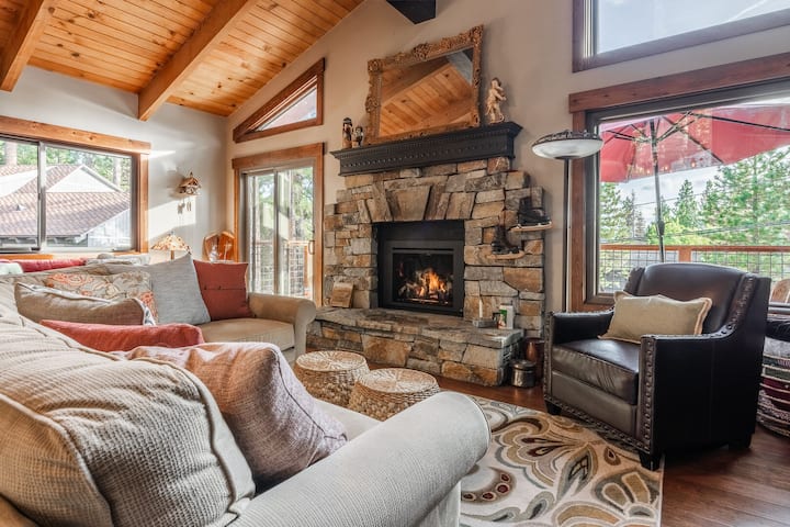 Boathouse In The Woods - Near Tahoe & Northstar - North Lake Tahoe, CA