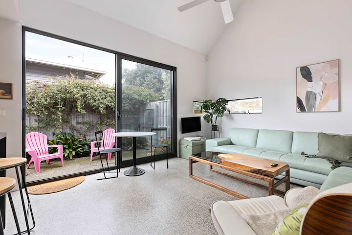 Spacious 1-bed Townhouse In Norlane - Geelong