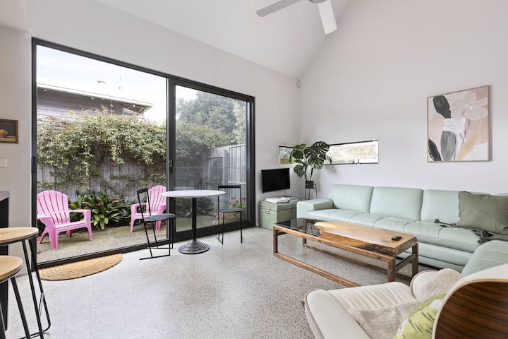 Spacious 1-bed Townhouse In Norlane - Great Ocean Road