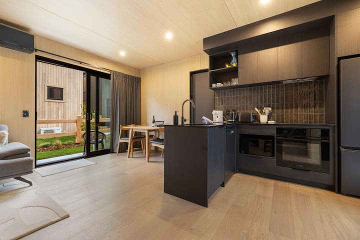 The Little Loop Townhouse - Queenstown, New Zealand